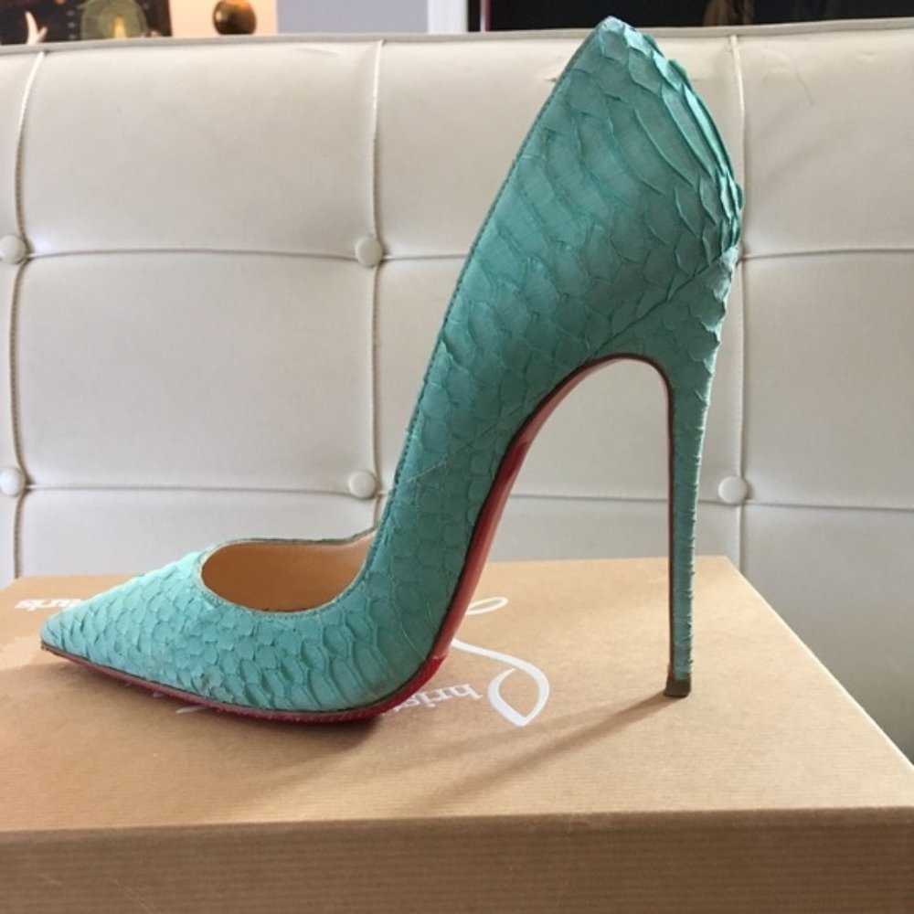 Christian Louboutin So Kate Python Watersnake 36 Aqua - Gem